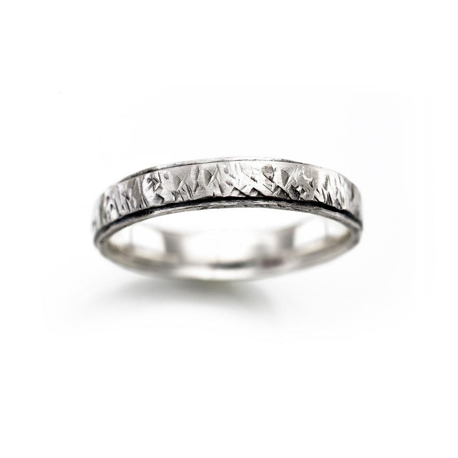 R128- Narrow Smash Ring With Rails | Matsu Jewellery